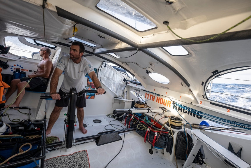 Malizia into the lead as teams speed north - The Ocean Race 2022-23
