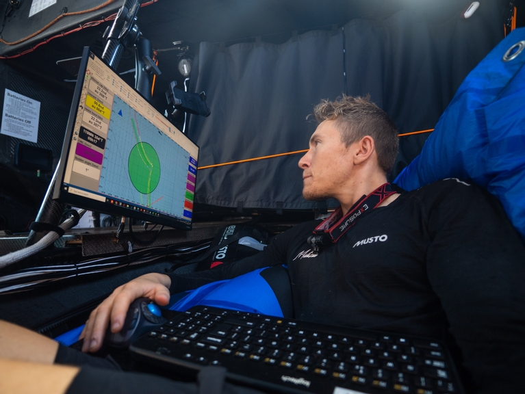 Malizia into the lead as teams speed north - The Ocean Race 2022-23